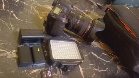 Canon 6 D sotiladi
