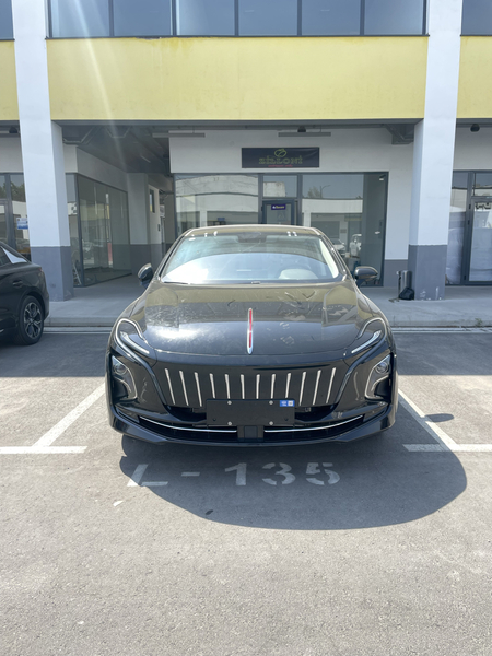Honqi E-qm5 500km full