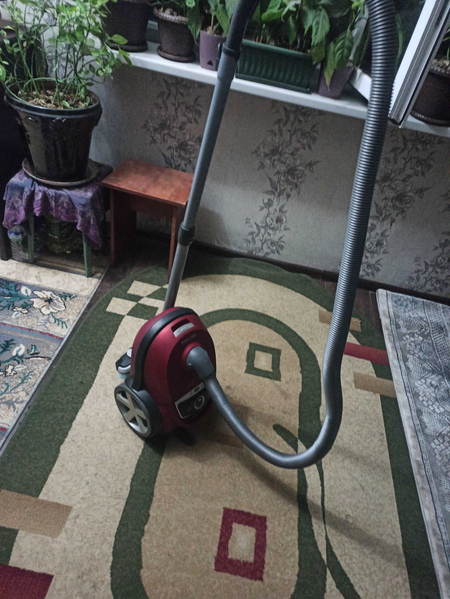 Пылесос PHILIPS работает отлично