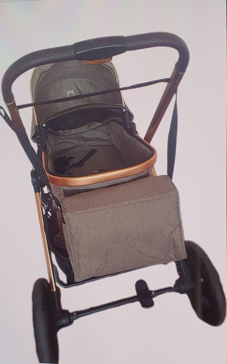 Продаётся INING BABY коляска пачти новий