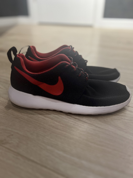 Кроссовки Nike