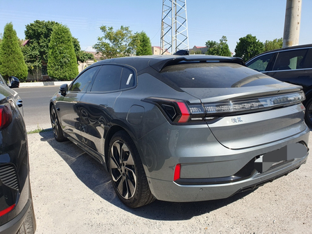 ZEEKR 001. Model Y. Yili 2022. Yurgani 8000. Narxi 40900