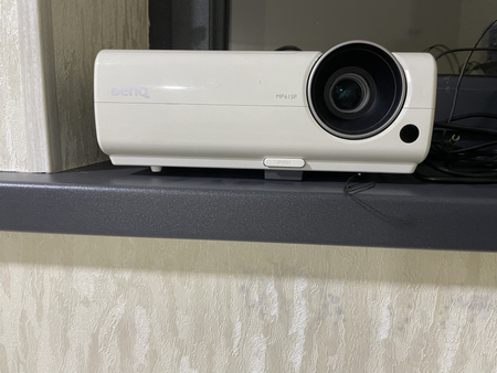 Продам проектор BENQ MP615P