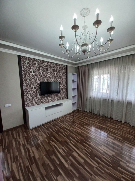 Юнусабад 4-квартл Ориентир:Круг Автосалон{2/5/9}Евро Меб+Тех 57м²