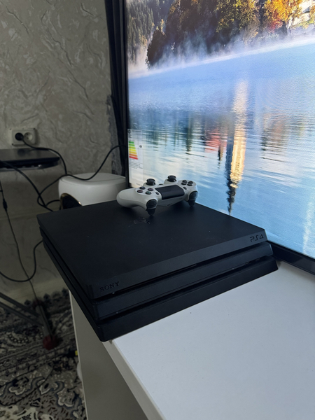 Playstation 4 PRO 1TB