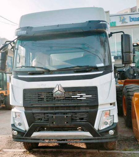 Фургон HOWO SINOTRUCK - 9 м.