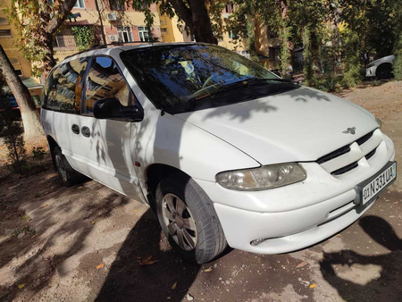 Минивен Chrysler Voyager
