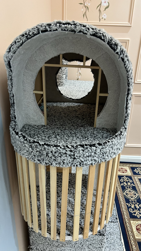 Домик для кошки, не маленкая