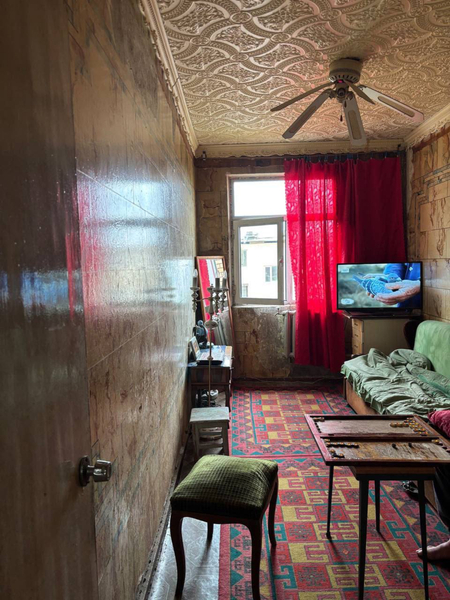 Продам квартиру 3/4/4 Авиасозлар ,3 станция метро,Крестик