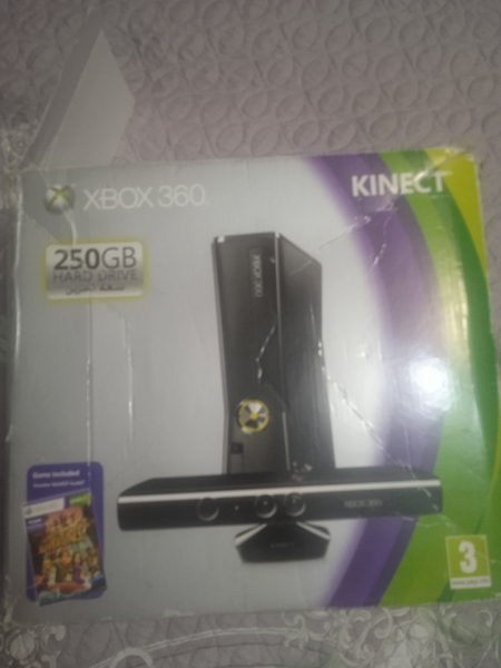 Продаю XBOX 360 почти новый