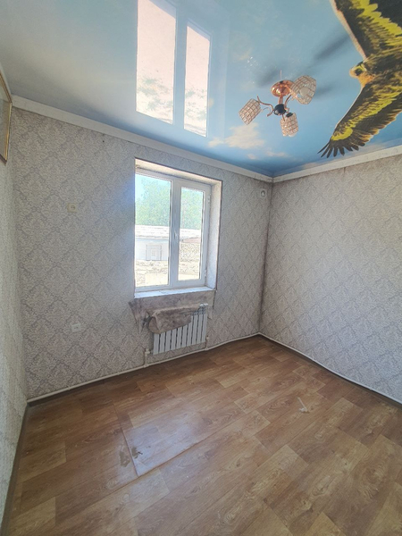Продаётся 2х комнатная квартира на 2 этаже в 4х этажном доме.