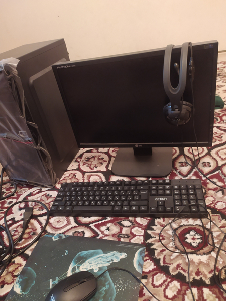 Kompyuter.  LG Monitor. Holati yaxshi