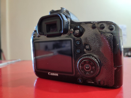 Canon 6D Sotiladi