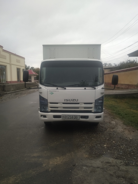 Avtobusdan yigilgan mator karobka most avtobus