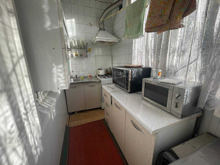 Сдаётся в Аренду уютная, раздельная 3 к. квартира. Метро Туркистон