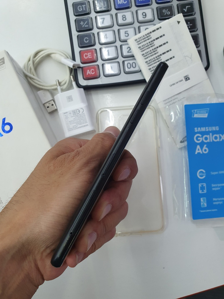 Samsung Galaxy A6 32Gb sotiladi