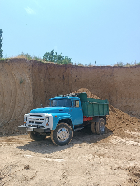 Zil 130 sotladi srochna