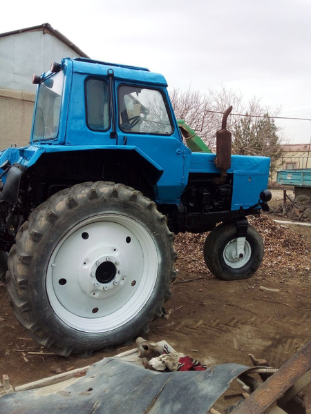 Mtz 80 sotiladi narxi 55 mln biz oz  kami bor naxadi ishga tayyor