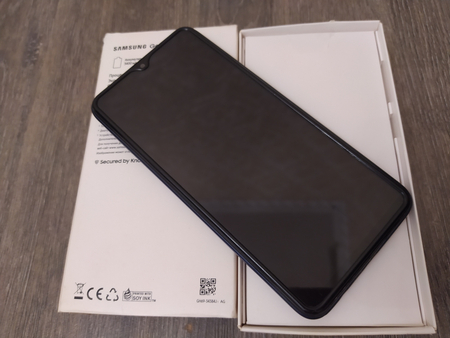 Samsung A10 sotiladi