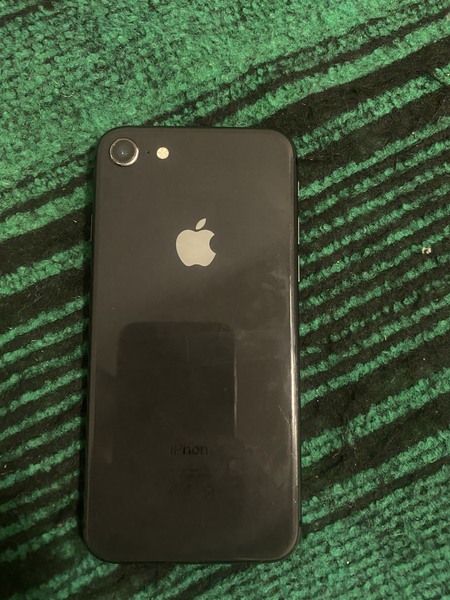 Iphone 8.    64. ………