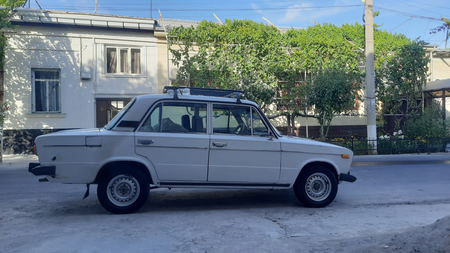 VAZ 2106 yili1977 dakumenti bor
