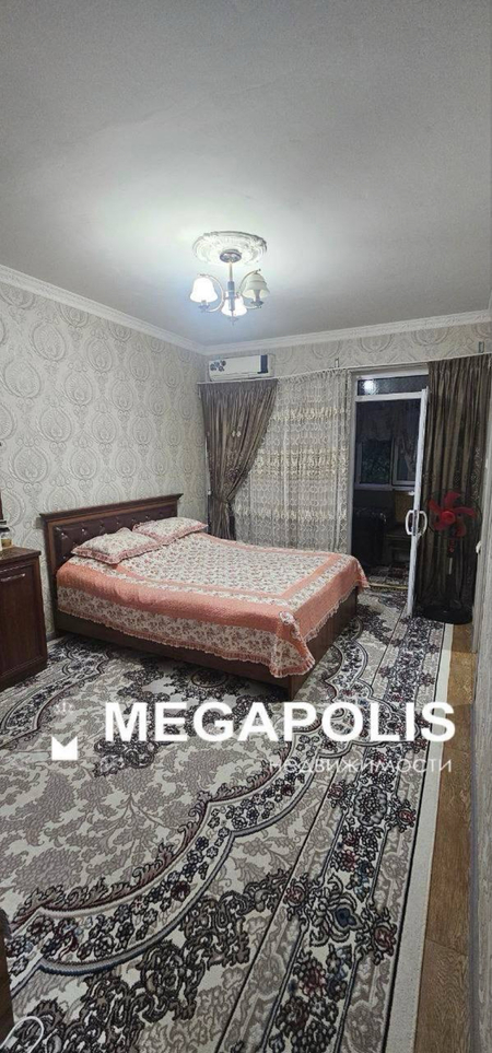 Чиланзар 19 балкон 1,5/6  1*2 ком 38м2 Продается