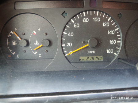 Продаю Toyota Hiace