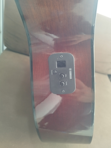 Gitara Yamaha FSX315C SOTILADI