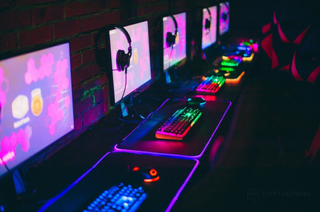 Kompyuter  Game  club,Oyin uchun  yigib  beramiz