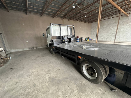 Evakuator isuzu sotiladi