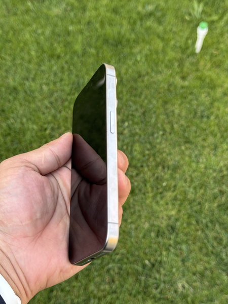 iPhone 15 Pro Natural Titanium 1 TB 96% Yomkost