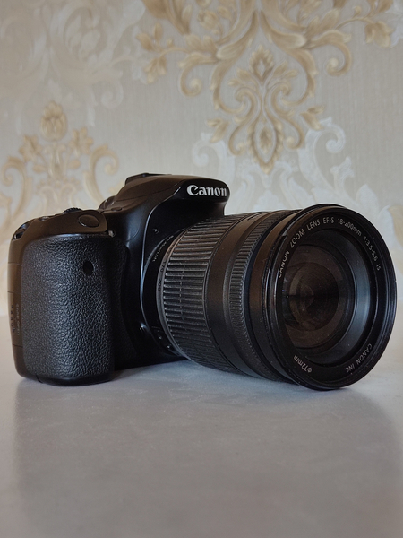 Canon  EOS  60d.