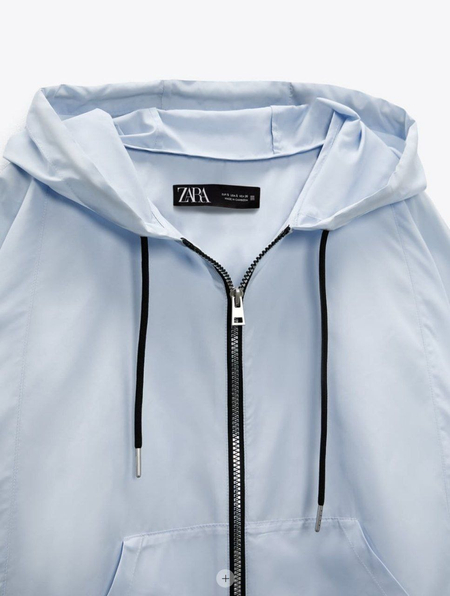 ZARA женский  Дождевик  и Сумка 
ДОЖДЕВИК ZARA С КАПЮШОНОМ С СУМКОЙ
28