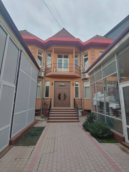 ЕВРОДОМ Яккасарой район Ракат махалля  3 сотих  6 комнат с ремонтом