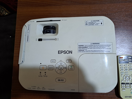 Проектор LCD EPSON Model:H429B