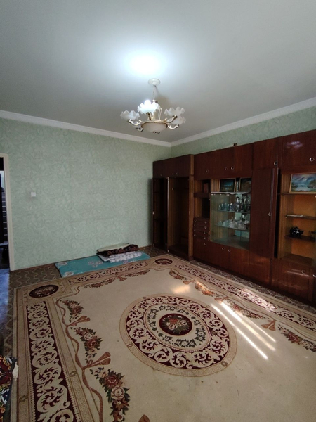 Srochna uy sotiladi sergeli 3. 2/7/9 narxi 52500$