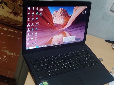 Asus noutbook sotiladi xolati ideal juda zor ishledi qotmidi
