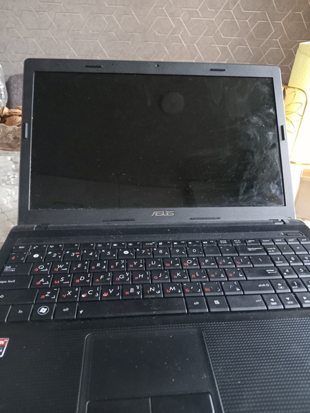 Asus notebook sotiladi