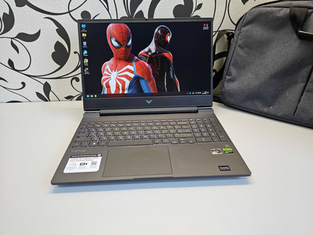ПРОДАМ HP Laptop 15 2024 Ноутбук Ryzen™ 3-7320U/8GB/512SSD/15.6