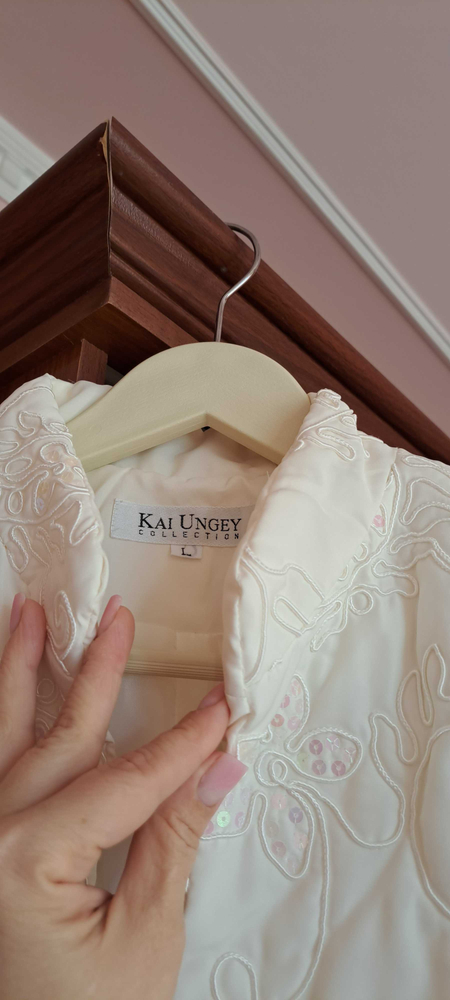 Демисезонная куртка от Южно-корейского бренда Kay Ungey.