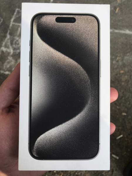Iphone 15 pro сотилади