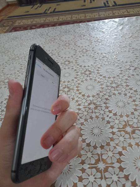 Iphone 8 srochni sotiladi