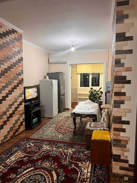 Qorasuda uy sotiladi srochno 4 xonali lokatsiyasi juda yaxshi[125433]