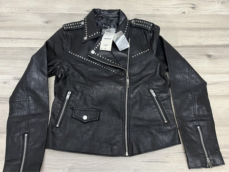 Куртка новая Stradivarius