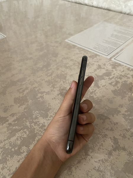 iPhone 11 pro idiyal