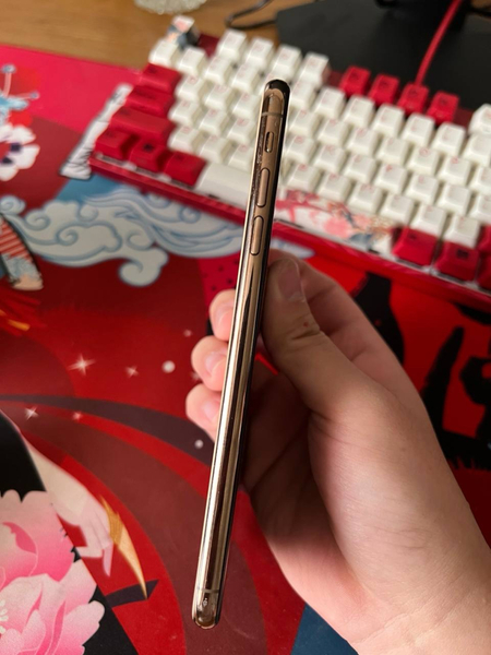 Продаю iphone xs max gold 512gb