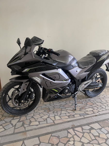 Kawasaki h2 R  400kub