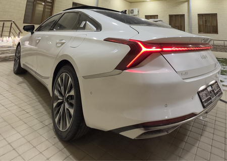 Kia K8 hybrid  rodnoy kraska