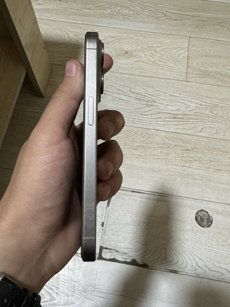 iphone 15 pro 128/GB