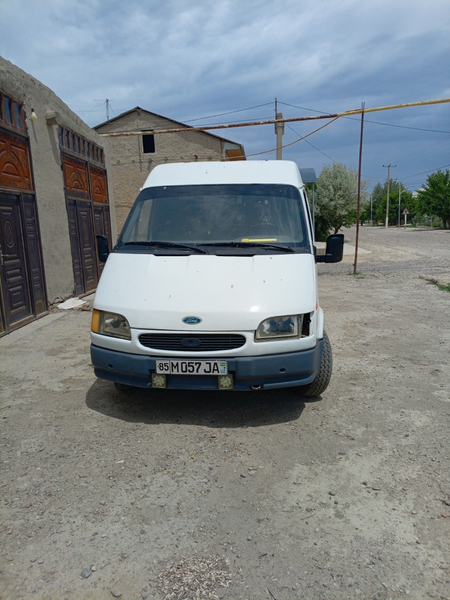 Ford sotiladi ...